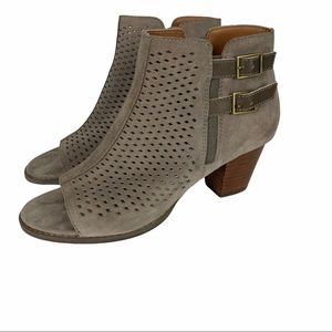 Vionic Shoes | Vionic Black Suede Bootie | Poshmark